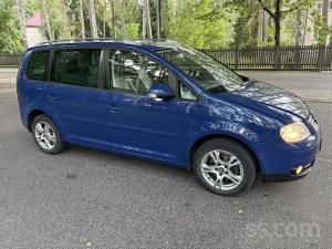Zils Volkswagen Touran 2005 Jūrmala, ar dzinēja tilpumu 2.00 L un nobraukumu 278 tūkst. km par 3600 €, foto 4 vietnē AUTOMOTO.COM.LV
