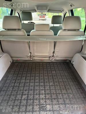 Zils Volkswagen Touran 2005 Jūrmala, ar dzinēja tilpumu 2.00 L un nobraukumu 278 tūkst. km par 3600 €, foto 8 vietnē AUTOMOTO.COM.LV