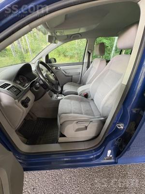 Zils Volkswagen Touran 2005 Jūrmala, ar dzinēja tilpumu 2.00 L un nobraukumu 278 tūkst. km par 3600 €, foto 9 vietnē AUTOMOTO.COM.LV