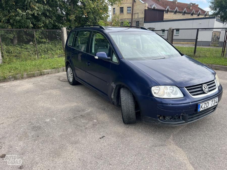 Zils Volkswagen Touran 2005 Šauļi, ar dzinēja tilpumu 2.00 L un nobraukumu 0 tūkst. km par 749 €, foto 5 vietnē AUTOMOTO.COM.LV