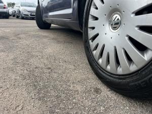 Zils Volkswagen Touran 2005 Šauļi, ar dzinēja tilpumu 2.00 L un nobraukumu 0 tūkst. km par 749 €, foto 10 vietnē AUTOMOTO.COM.LV