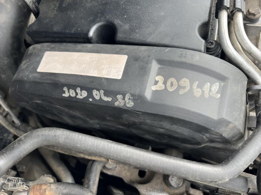 Zils Volkswagen Touran 2005 Šauļi, ar dzinēja tilpumu 2.00 L un nobraukumu 0 tūkst. km par 749 €, foto 20 vietnē AUTOMOTO.COM.LV