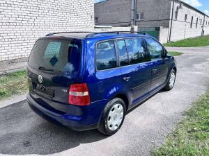 Синий Фольксваген Туран 2005 в Даугавпилс, объемом двигателя 1.90 л и пробегом 297 тыс. км за 2649 €, фото 5 на AUTOMOTO.COM.LV