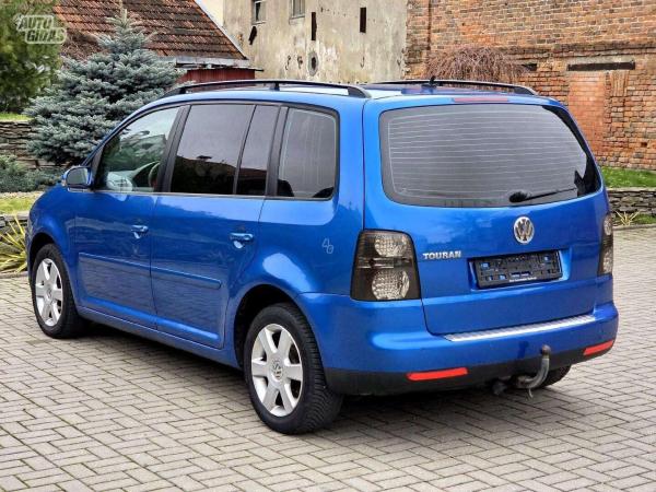 Zils Volkswagen Touran 2006 Viļņa, ar dzinēja tilpumu 2.00 L un nobraukumu 278 tūkst. km par 2600 €, foto 6 vietnē AUTOMOTO.COM.LV