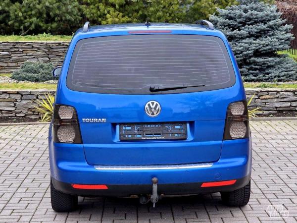 Zils Volkswagen Touran 2006 Viļņa, ar dzinēja tilpumu 2.00 L un nobraukumu 278 tūkst. km par 2600 €, foto 7 vietnē AUTOMOTO.COM.LV