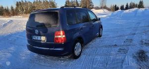 Blue Volkswagen Touran 2006 in Pasvalys, with an engine capacity of 1.89 L and mileage of 283 thousand km for 980 €, photo 5 on AUTOMOTO.COM.LV