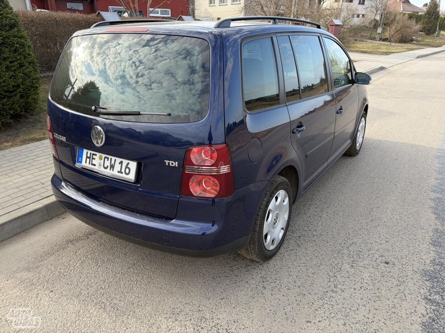 Zils Volkswagen Touran 2006 Lazdijai, ar dzinēja tilpumu 1.90 L un nobraukumu 301 tūkst. km par 2350 €, foto 5 vietnē AUTOMOTO.COM.LV