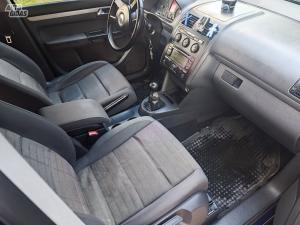 Blue Volkswagen Touran 2006 in Vilnius, with an engine capacity of 1.90 L and mileage of 340 thousand km for 2200 €, photo 11 on AUTOMOTO.COM.LV