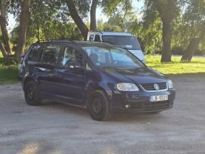 Blue Volkswagen Touran 2006 in Grobiņa, with an engine capacity of 1.90 L and mileage of 302 thousand km for 1600 €, photo 3 on AUTOMOTO.COM.LV
