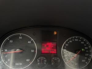 Zils Volkswagen Touran 2006 Rīga, ar dzinēja tilpumu 1.90 L un nobraukumu 381 tūkst. km par 2590 €, foto 13 vietnē AUTOMOTO.COM.LV