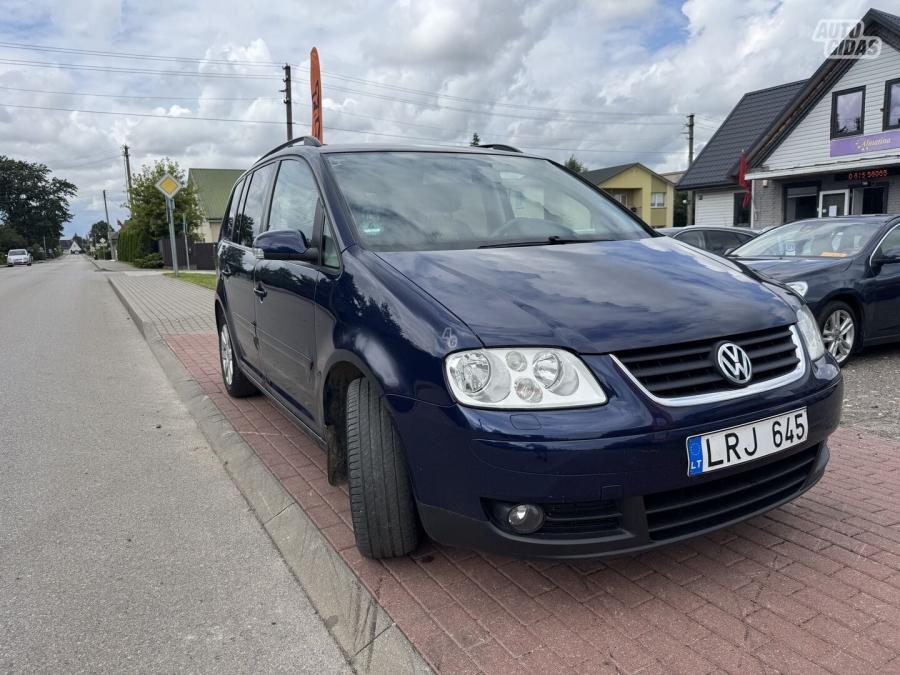 Zils Volkswagen Touran 2006 Kauņa, ar dzinēja tilpumu 1.90 L un nobraukumu 388 tūkst. km par 750 €, foto 3 vietnē AUTOMOTO.COM.LV
