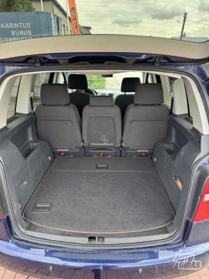 Zils Volkswagen Touran 2006 Kauņa, ar dzinēja tilpumu 1.90 L un nobraukumu 388 tūkst. km par 750 €, foto 6 vietnē AUTOMOTO.COM.LV