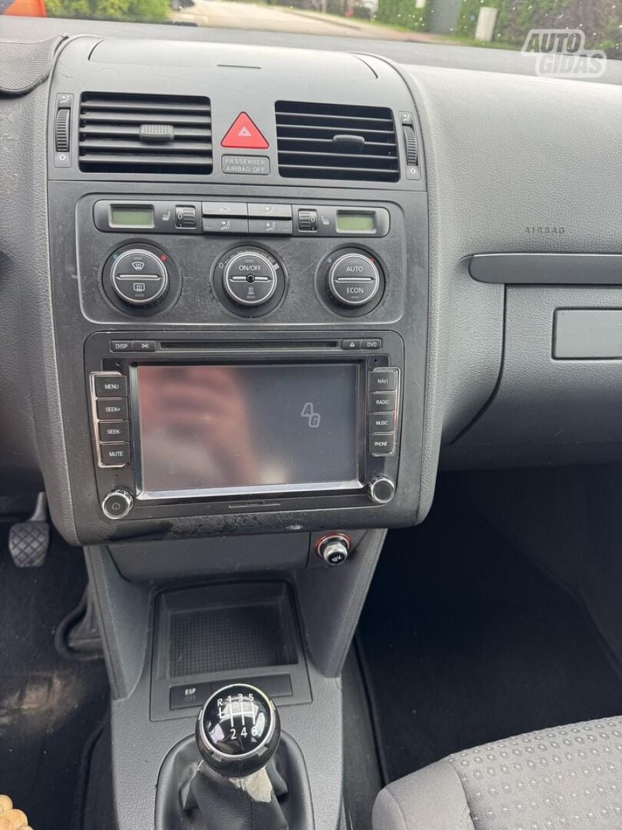 Zils Volkswagen Touran 2006 Kauņa, ar dzinēja tilpumu 1.90 L un nobraukumu 388 tūkst. km par 750 €, foto 11 vietnē AUTOMOTO.COM.LV
