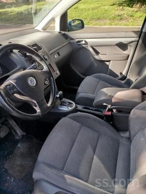 Zils Volkswagen Touran 2006 Rīga, ar dzinēja tilpumu 1.90 L un nobraukumu 320 tūkst. km par 1800 €, foto 7 vietnē AUTOMOTO.COM.LV