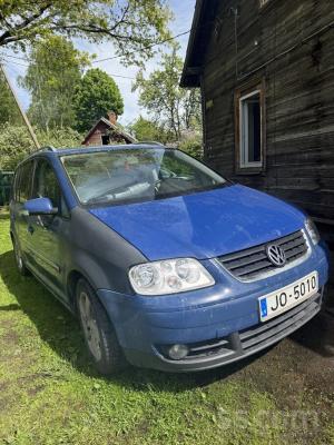 Blue Volkswagen Touran 2006 in Limbazi, with an engine capacity of 2.00 L and mileage of 394 thousand km for 500 €, photo 12 on AUTOMOTO.COM.LV