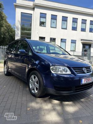 Zils Volkswagen Touran 2006 Kauņa, ar dzinēja tilpumu 1.90 L un nobraukumu 298 tūkst. km par 2200 €, foto 4 vietnē AUTOMOTO.COM.LV