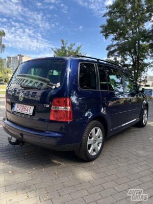 Zils Volkswagen Touran 2006 Kauņa, ar dzinēja tilpumu 1.90 L un nobraukumu 298 tūkst. km par 2200 €, foto 8 vietnē AUTOMOTO.COM.LV