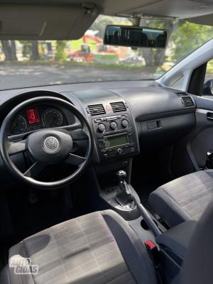 Zils Volkswagen Touran 2006 Kauņa, ar dzinēja tilpumu 1.90 L un nobraukumu 298 tūkst. km par 2200 €, foto 13 vietnē AUTOMOTO.COM.LV