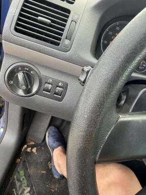 Zils Volkswagen Touran 2006 Jurbarkas, ar dzinēja tilpumu 1.60 L un nobraukumu 280 tūkst. km par 1999 €, foto 12 vietnē AUTOMOTO.COM.LV