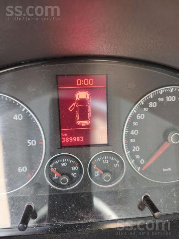 Zils Volkswagen Touran 2006 Rīga, ar dzinēja tilpumu 2.00 L un nobraukumu 390 tūkst. km par 1000 €, foto 5 vietnē AUTOMOTO.COM.LV