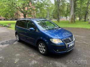 Blue Volkswagen Touran 2007 in Cesis, with an engine capacity of 1.90 L and mileage of 344 thousand km for 2700 €, photo 1 on AUTOMOTO.COM.LV