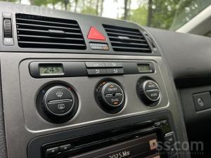 Blue Volkswagen Touran 2007 in Cesis, with an engine capacity of 1.90 L and mileage of 344 thousand km for 2700 €, photo 19 on AUTOMOTO.COM.LV