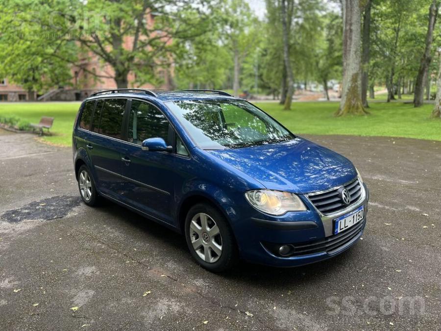 Blue Volkswagen Touran 2007 in Cesis, with an engine capacity of 1.90 L and mileage of 344 thousand km for 2700 €, photo 29 on AUTOMOTO.COM.LV