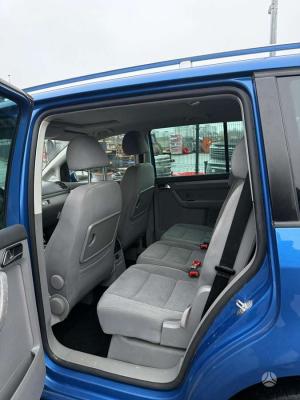 Zils Volkswagen Touran 2007 Kauņa, ar dzinēja tilpumu 1.97 L un nobraukumu 340 tūkst. km par 1700 €, foto 7 vietnē AUTOMOTO.COM.LV