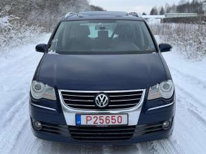 Blue Volkswagen Touran 2007 in Mazeikiai, with an engine capacity of 1.90 L and mileage of 264 thousand km for 1200 €, photo 2 on AUTOMOTO.COM.LV