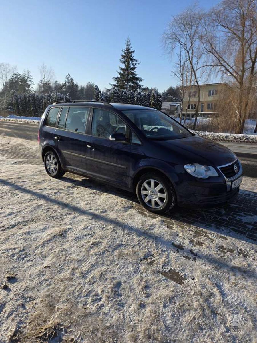 Zils Volkswagen Touran 2007 Elektrėnai, ar dzinēja tilpumu 1.39 L un nobraukumu 280 tūkst. km par 2950 €, foto 2 vietnē AUTOMOTO.COM.LV