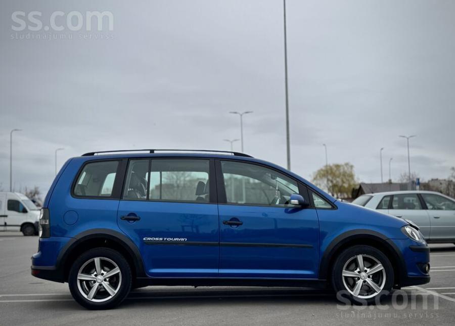 Синий Фольксваген Туран 2007 в Елгава, объемом двигателя 2.00 л и пробегом 0 тыс. км за 4950 €, фото 9 на AUTOMOTO.COM.LV