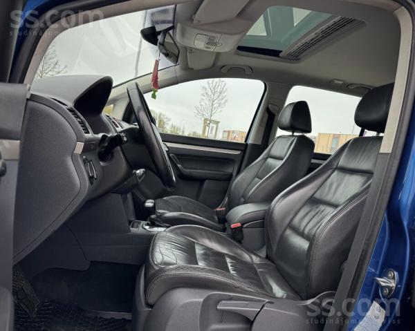 Синий Фольксваген Туран 2007 в Елгава, объемом двигателя 2.00 л и пробегом 0 тыс. км за 4950 €, фото 9 на AUTOMOTO.COM.LV