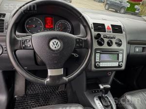 Zils Volkswagen Touran 2007 Jelgava, ar dzinēja tilpumu 2.00 L un nobraukumu 0 tūkst. km par 4899 €, foto 15 vietnē AUTOMOTO.COM.LV
