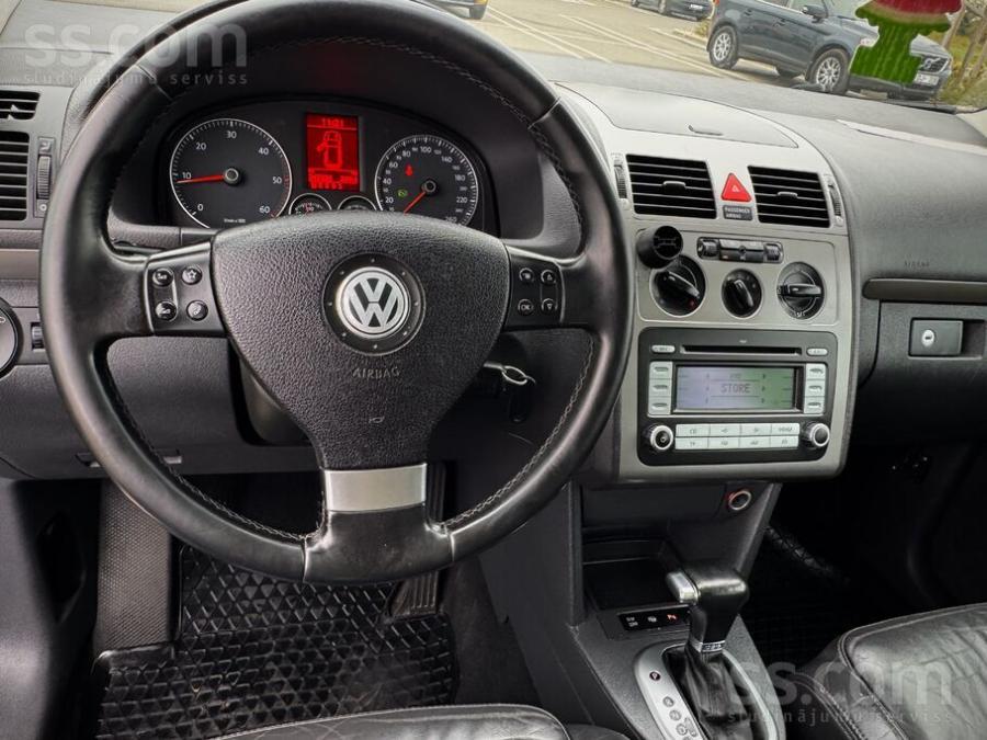 Zils Volkswagen Touran 2007 Jelgava, ar dzinēja tilpumu 2.00 L un nobraukumu 0 tūkst. km par 4899 €, foto 15 vietnē AUTOMOTO.COM.LV