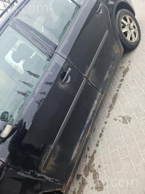 Zils Volkswagen Touran 2007 Rīga, ar dzinēja tilpumu 2.00 L un nobraukumu 345 tūkst. km par 1000 €, foto 9 vietnē AUTOMOTO.COM.LV