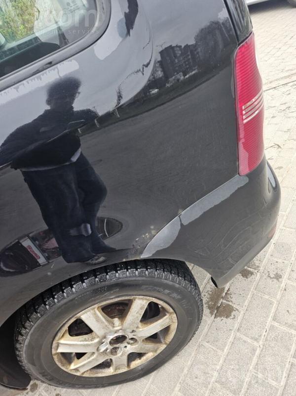 Zils Volkswagen Touran 2007 Rīga, ar dzinēja tilpumu 2.00 L un nobraukumu 345 tūkst. km par 1000 €, foto 9 vietnē AUTOMOTO.COM.LV
