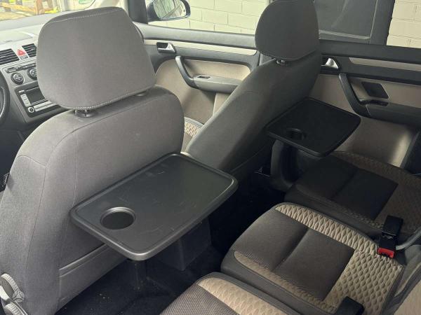 Zils Volkswagen Touran 2007 Marijampole, ar dzinēja tilpumu 1.39 L un nobraukumu 250 tūkst. km par 2800 €, foto 7 vietnē AUTOMOTO.COM.LV