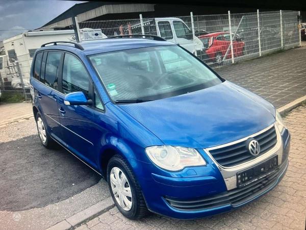 Blue Volkswagen Touran 2007 in Prienai, with an engine capacity of 1.60 L and mileage of 188 thousand km for 2222 €, photo 5 on AUTOMOTO.COM.LV