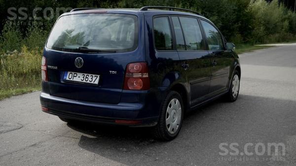 Volkswagen Touran 2007 Jelgava vietnē Zils Volkswagen Touran 2007 Jelgava, ar dzinēja tilpumu 1.90 L un nobraukumu 385 tūkst. km par 1600 €, foto 4 vietnē AUTOMOTO.COM.LV