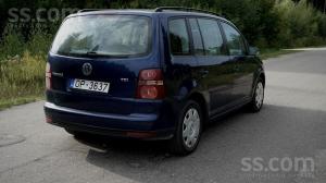 Blue Volkswagen Touran 2007 in Jelgava, with an engine capacity of 1.90 L and mileage of 385 thousand km for 1600 €, photo 4 on AUTOMOTO.COM.LV