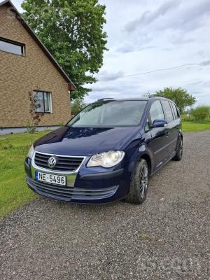 Zils Volkswagen Touran 2008 Balvi, ar dzinēja tilpumu 1.40 L un nobraukumu 298 tūkst. km par 3500 €, foto 1 vietnē AUTOMOTO.COM.LV