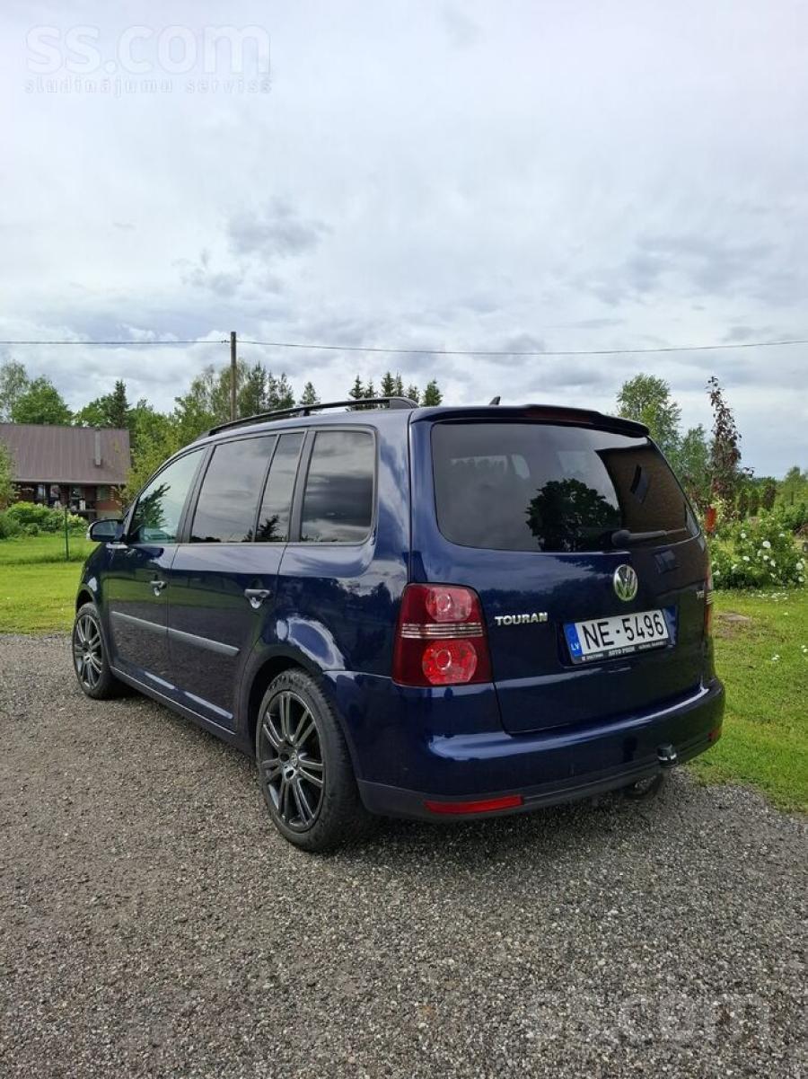 Zils Volkswagen Touran 2008 Balvi, ar dzinēja tilpumu 1.40 L un nobraukumu 298 tūkst. km par 3500 €, foto 3 vietnē AUTOMOTO.COM.LV