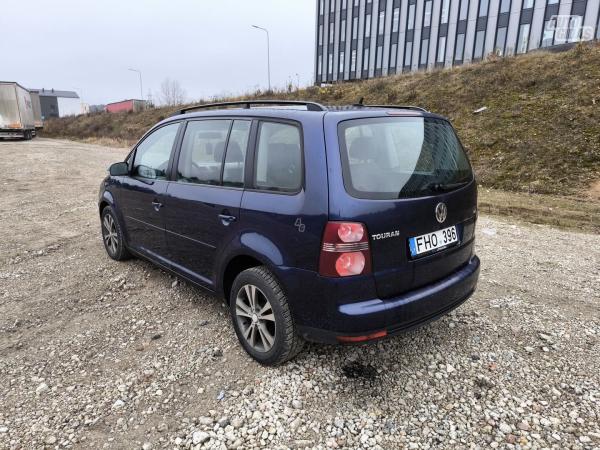 Blue Volkswagen Touran 2008 in Vilnius, with an engine capacity of 1.90 L and mileage of 425 thousand km for 1100 €, photo 5 on AUTOMOTO.COM.LV