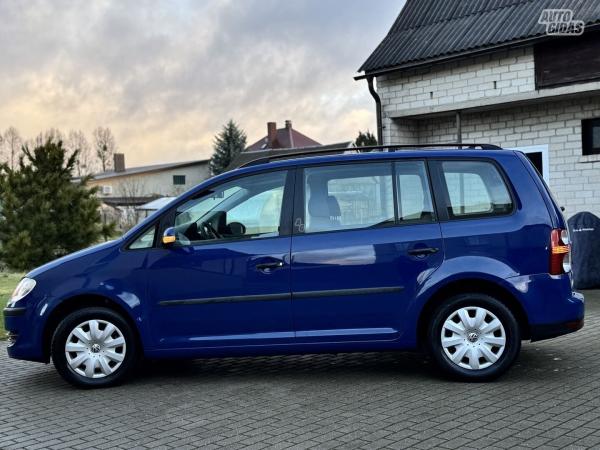 Blue Volkswagen Touran 2008 in Kaunas, with an engine capacity of 1.90 L and mileage of 250 thousand km for 3550 €, photo 3 on AUTOMOTO.COM.LV