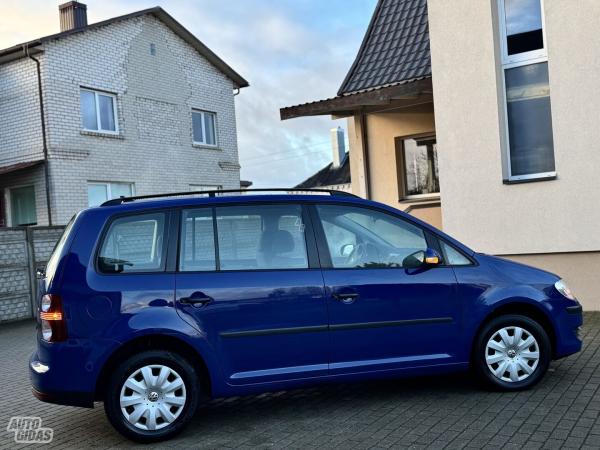 Blue Volkswagen Touran 2008 in Kaunas, with an engine capacity of 1.90 L and mileage of 250 thousand km for 3550 €, photo 5 on AUTOMOTO.COM.LV