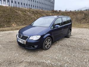 Blue Volkswagen Touran 2008 in Vilnius, with an engine capacity of 1.90 L and mileage of 425 thousand km for 950 €, photo 3 on AUTOMOTO.COM.LV