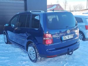 Blue Volkswagen Touran 2008 in Mazeikiai, with an engine capacity of 2.00 L and mileage of 272 thousand km for 4150 €, photo 7 on AUTOMOTO.COM.LV