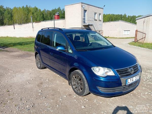 Синий Фольксваген Туран 2008 в Паневежис, объемом двигателя 1.90 л и пробегом 356 тыс. км за 3000 €, фото 9 на AUTOMOTO.COM.LV
