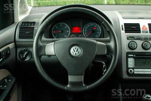 Blue Volkswagen Touran 2008 in Jelgava, with an engine capacity of 2.00 L and mileage of 401 thousand km for 2690 €, photo 11 on AUTOMOTO.COM.LV