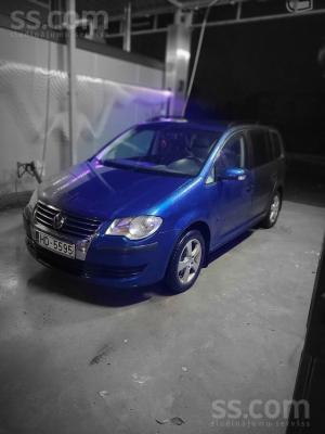 Volkswagen Touran 2008 Daugavpils vietnē Zils Volkswagen Touran 2008 Daugavpils, ar dzinēja tilpumu 1.90 L un nobraukumu 382 tūkst. km par 1800 €, foto 1 vietnē AUTOMOTO.COM.LV
